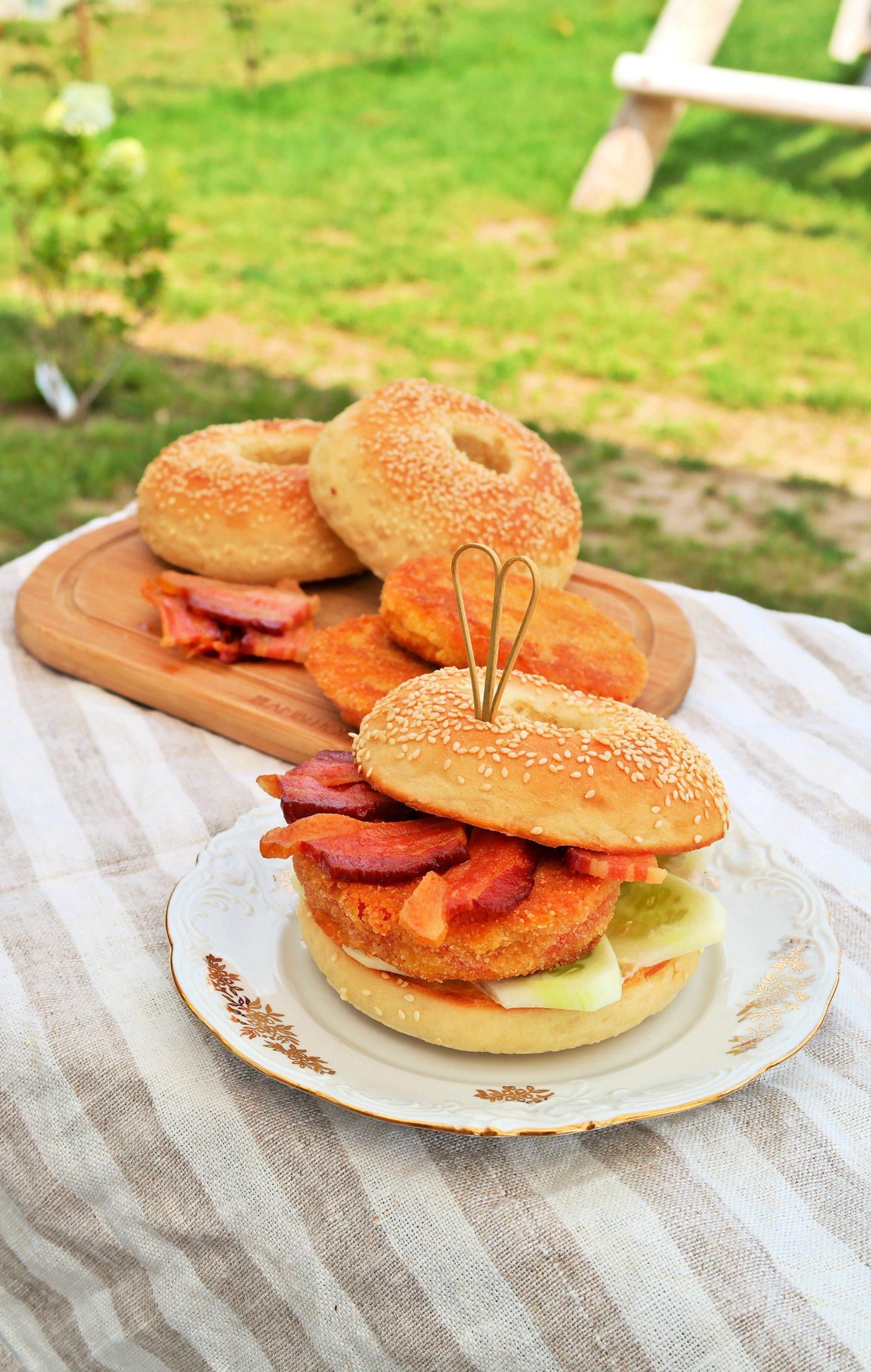 Domowe bajgle amerykańskie z sezamem | Prosty przepis | Garneczki.pl - blog